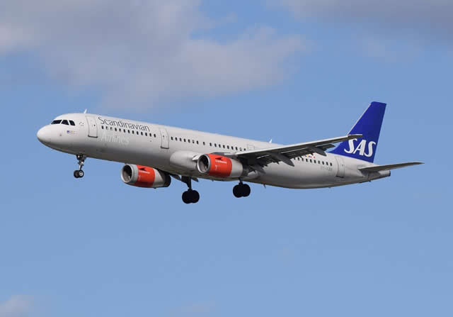 Airbus A321 Spotting Guide, Tips for Airplane Spotters, Photographs ...